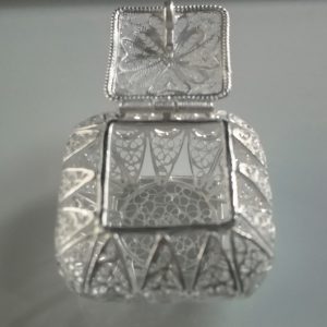 Sterling Silver filigree trinket box Maltese Cross square